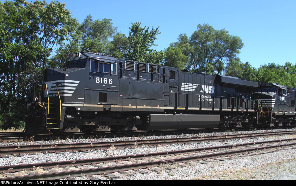 NS ES44AC #8166